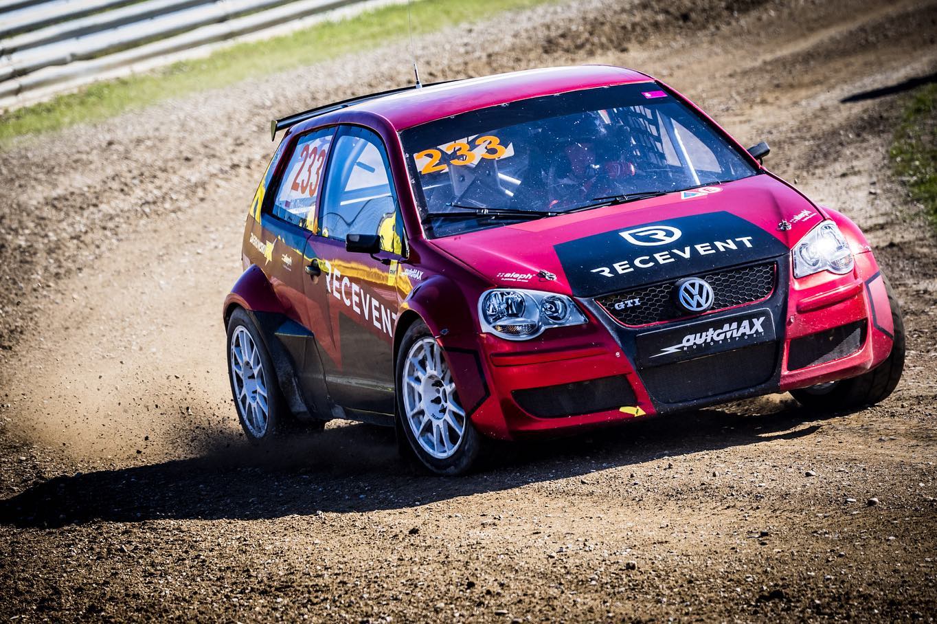 SieScigam.pl | Robert Dąbrowski zaczyna sezon FIA CEZ na torze w Melk